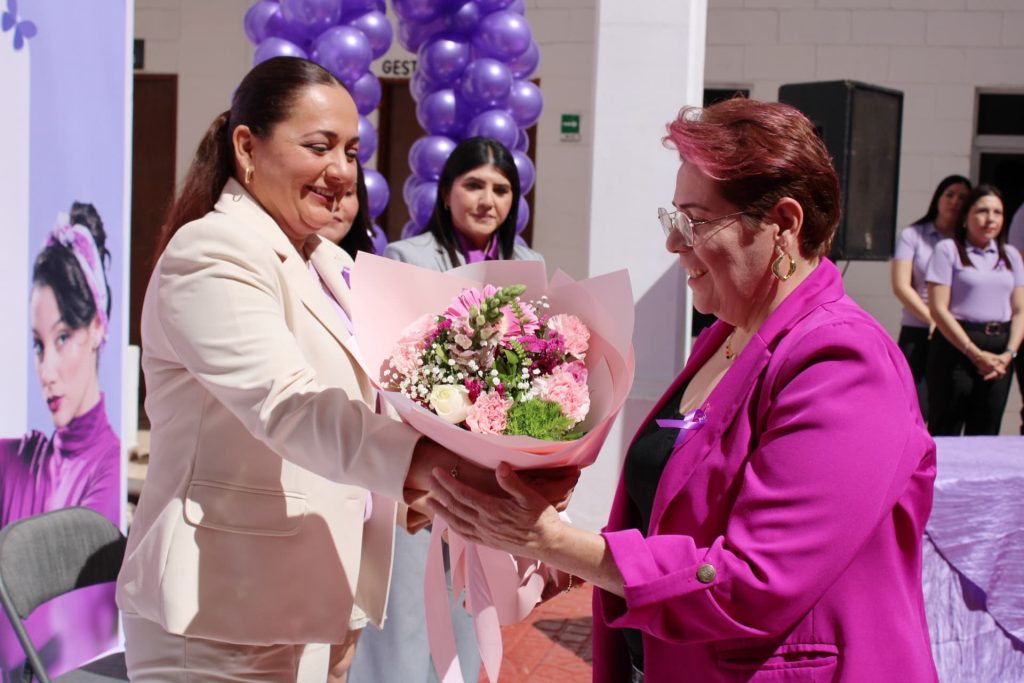 Mariela Berumen Bernal reconoce a la mujer navolatense en el Día ...