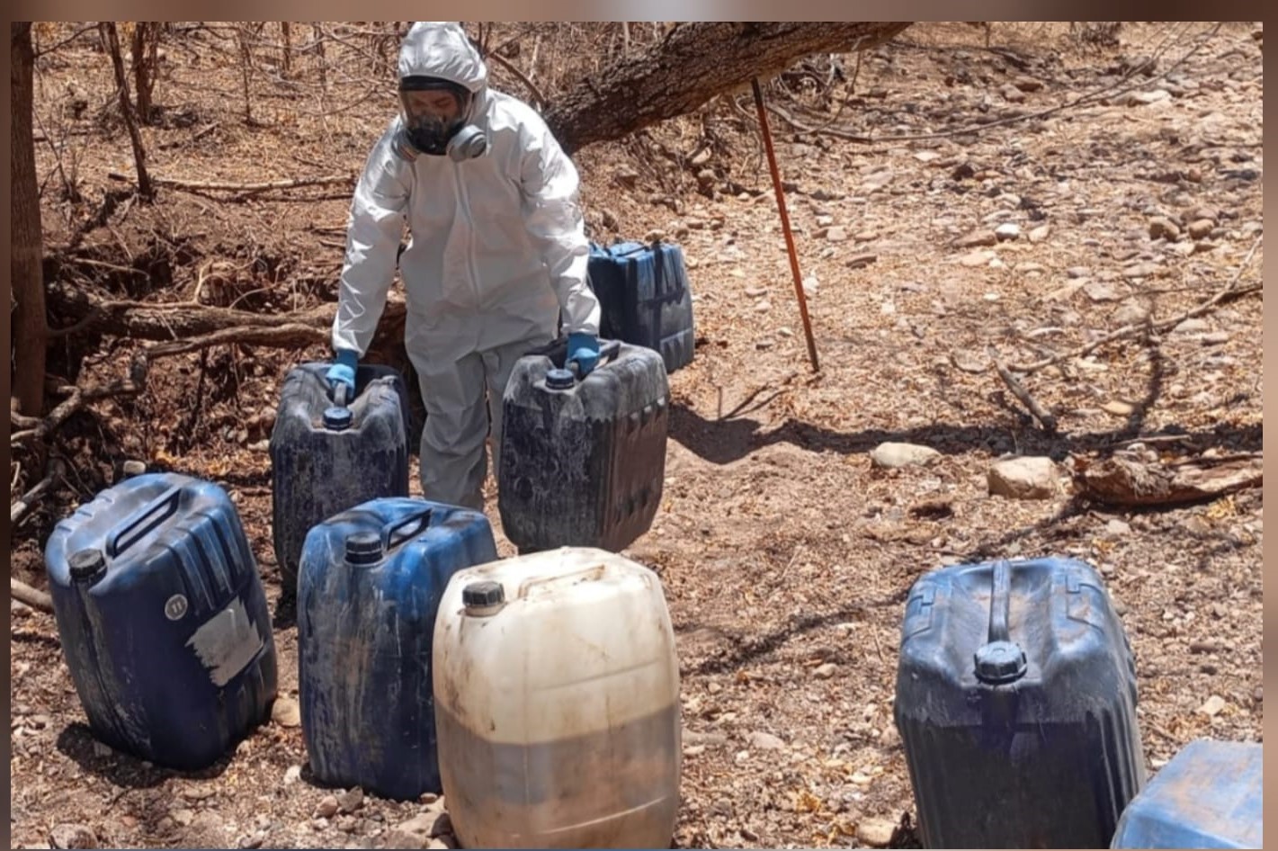 Localizan Seis Centros De Almacenamiento Químico Y Laboratorios